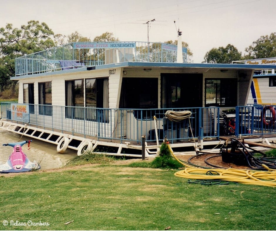 A Relaxing Murray River Houseboat Holiday | All Around Oz